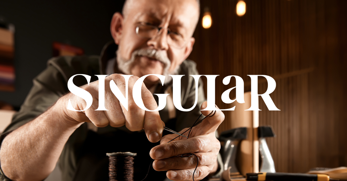 Paraguas plegable azul Mario Talarico con lunares amarillos y mango de ...